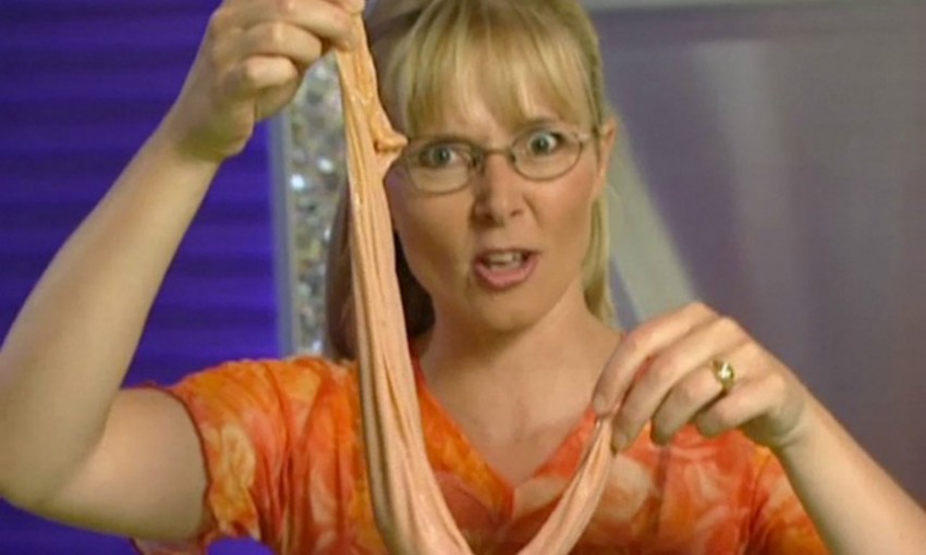 Suzy Cato’s fashion in the 90s looks like she’s on trend in 2020s. : r ...