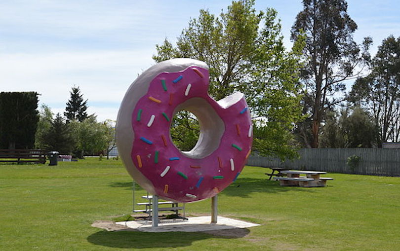 Power-ranking New Zealand’s biggest, stupidest monuments | The Spinoff